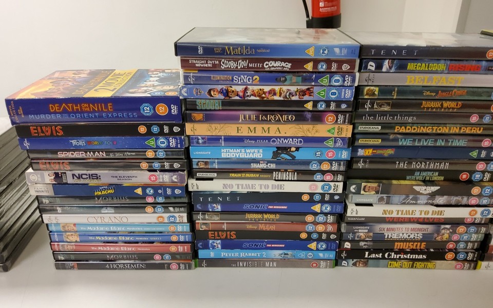 93 x New BBFC Certificate DVD JobLot - Spiderman Uncharted Batman ...
