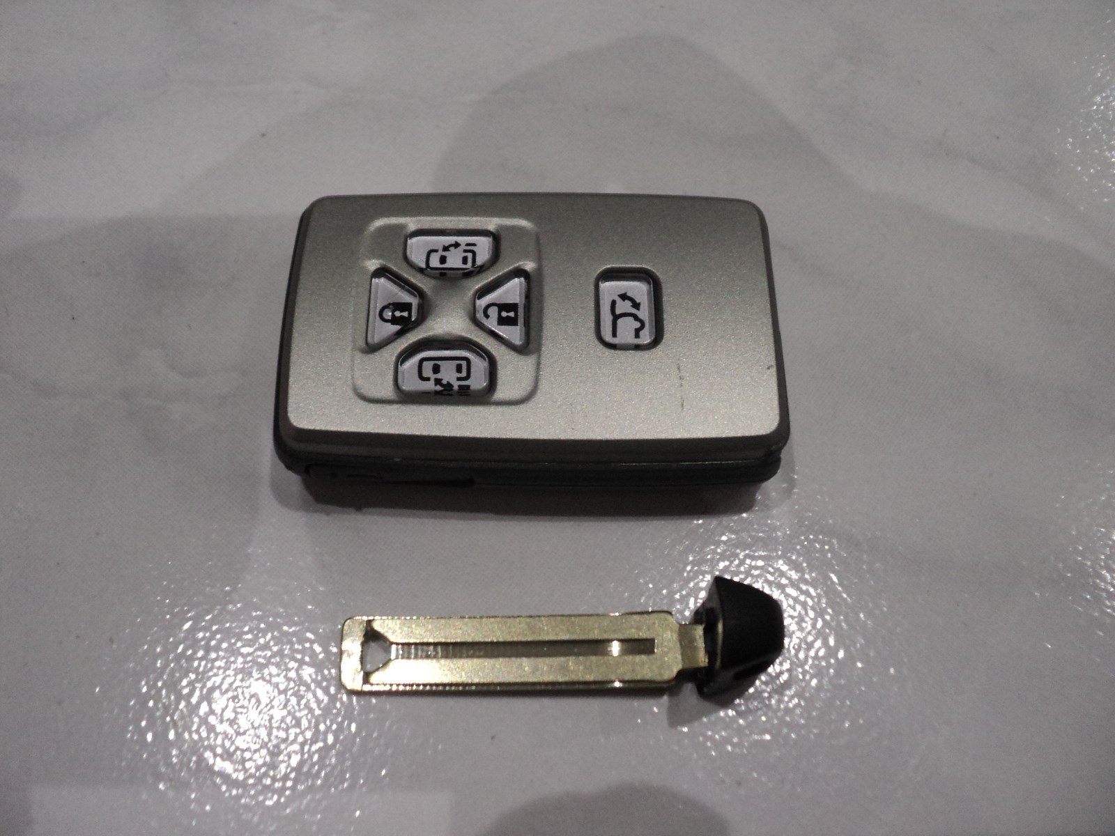 JAP IMPORTS TOYOTA ESTIMA AEREAS, ALPHAD 2006-2009 REMOTE IMMOBILIZER ...