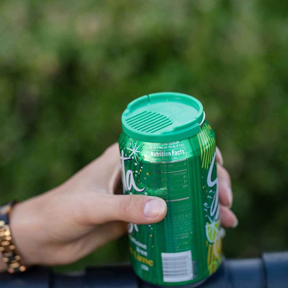 Anti-Bee & Bug Soda Beer Can Saver - Protect your Drink - Beverage ...