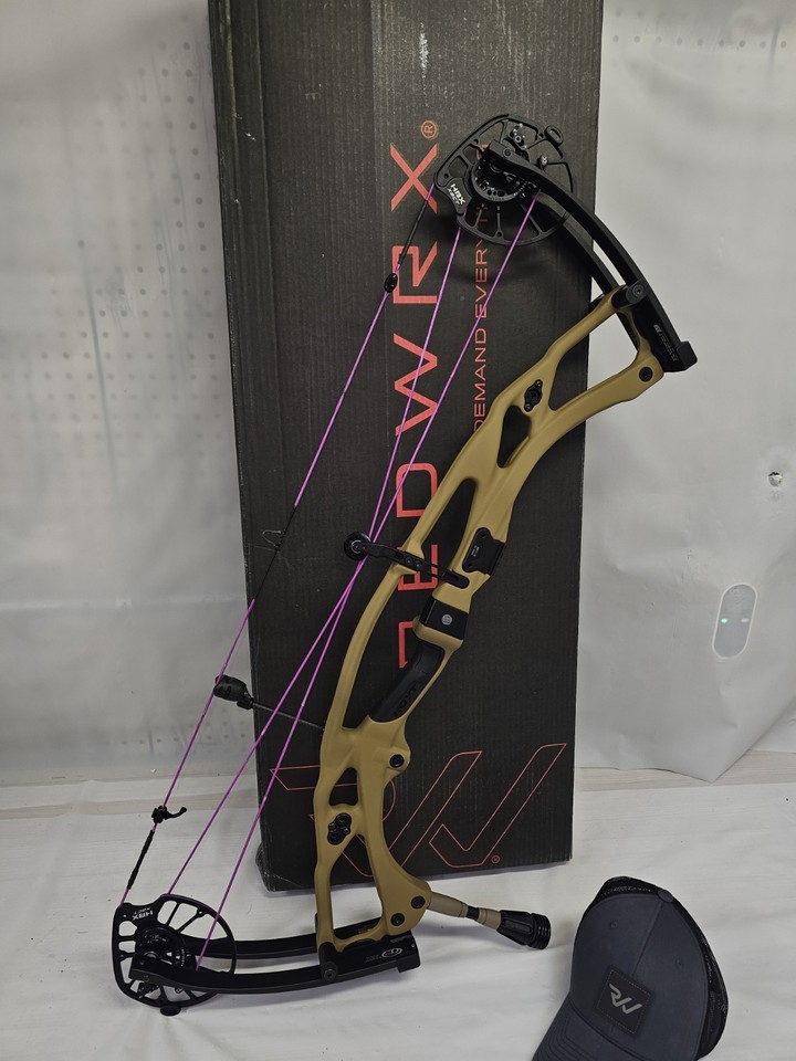 Hoyt RX-8 Ultra 50 - 60lbs/27" - 32"/Bourbon Riser/Blackout Limbs | eBay