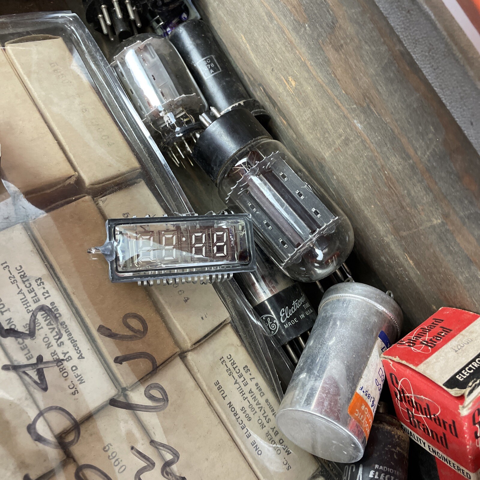 VTG Original GE General Electric Radio / TV Tube Repairman Tube Caddy ...