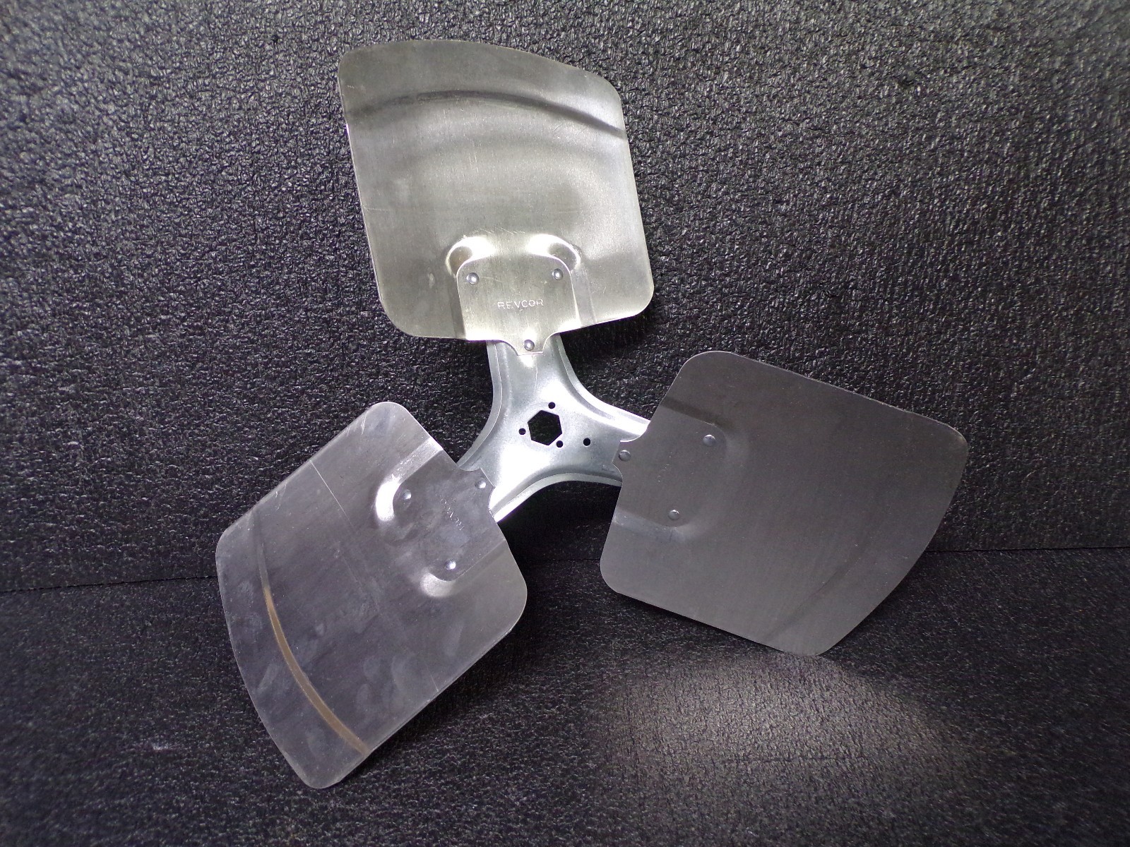 New Revcor Propeller, 24 In Dia, 33 Deg Pitch 2RAR3 (M) | eBay