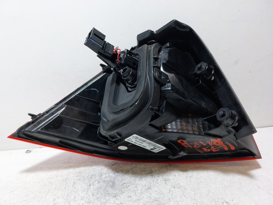2015 VOLKSWAGEN GOLF RHD REAR/TAIL LIGHT ON BODY RIGHT SIDE 5G0945096M ...