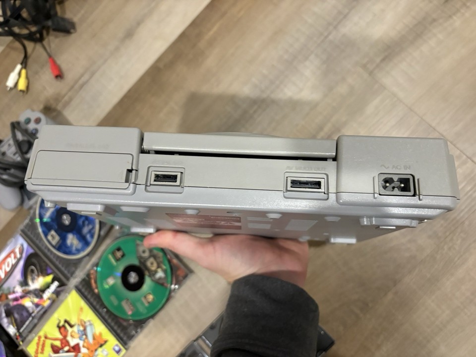 Sony PlayStation 1 PS1 Console Bundle SCPH-7001 w/2 Controllers & 4 ...