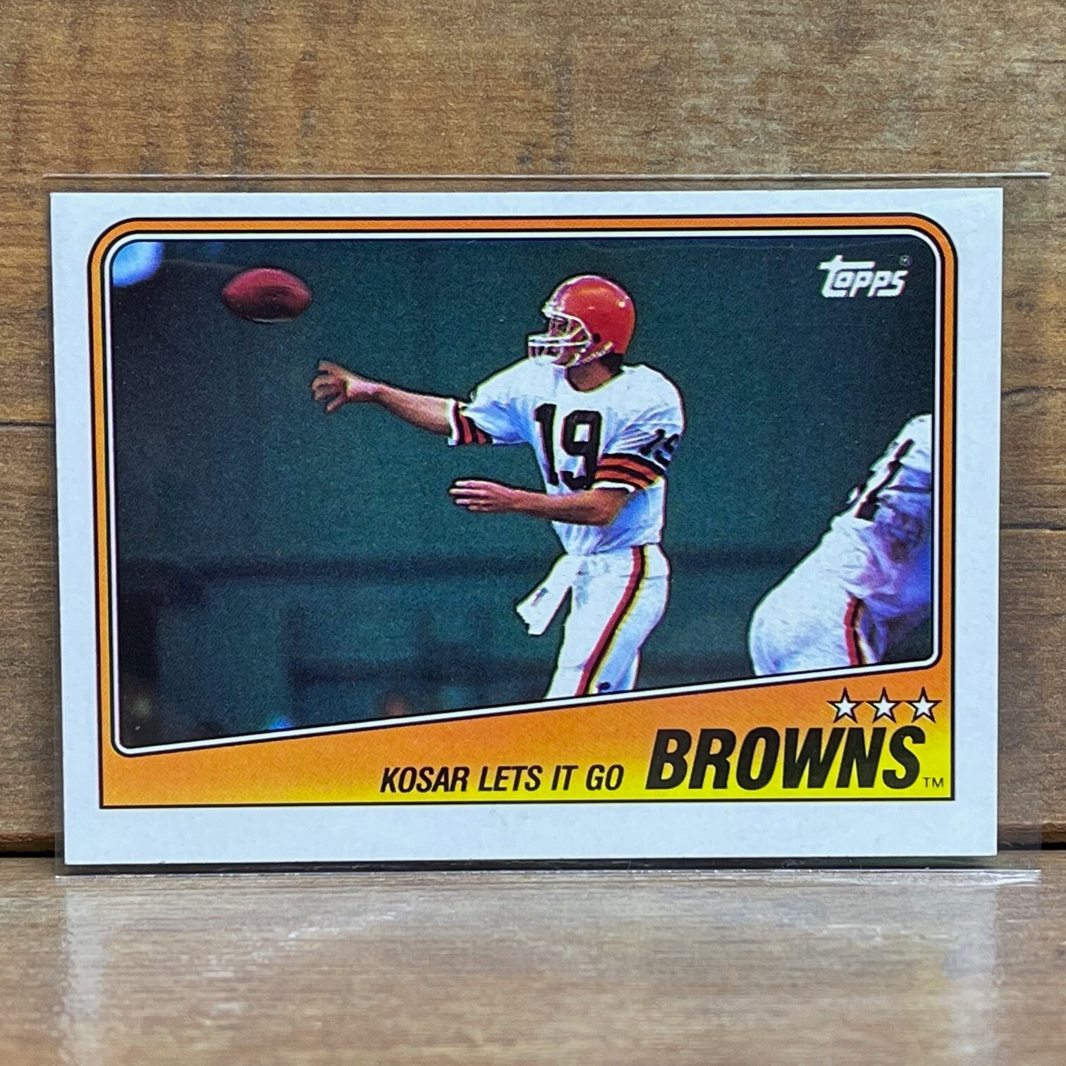 1988 Topps Football Card #85 Bernie Kosar Lets It Go Cleveland Browns ...