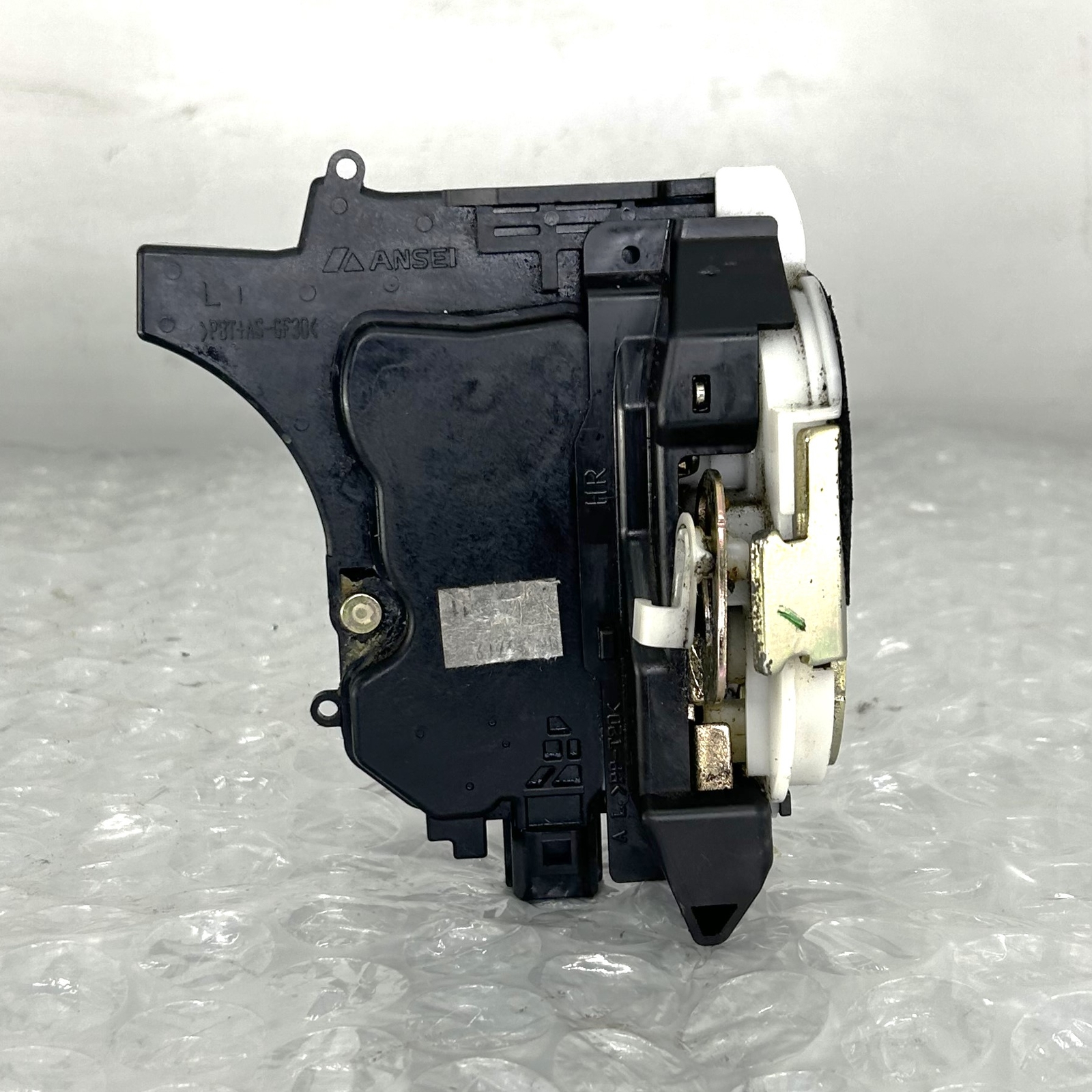 DOOR LATCH REAR LEFT MITSUBISHI L200 KB8T 3.2D | eBay