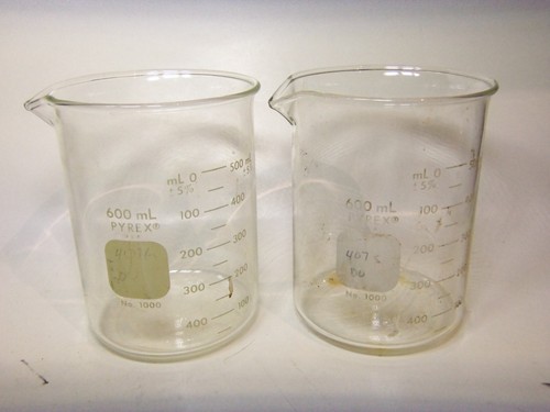x2 / PYREX GLASS No. 1000 BEAKERS 600 mL VINTAGE USED | eBay
