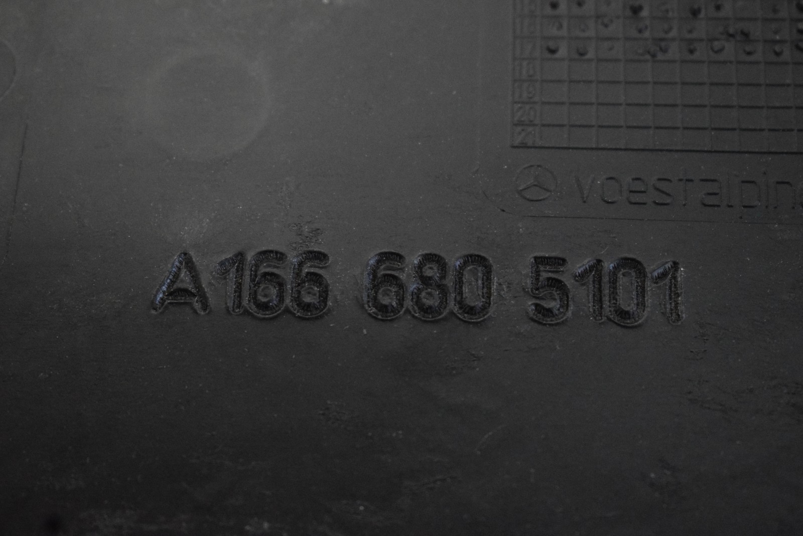 2012 MERCEDES BENZ GL CLASS X166 X164 BOTTOM ENGINE COVER FACTORY OEM ...