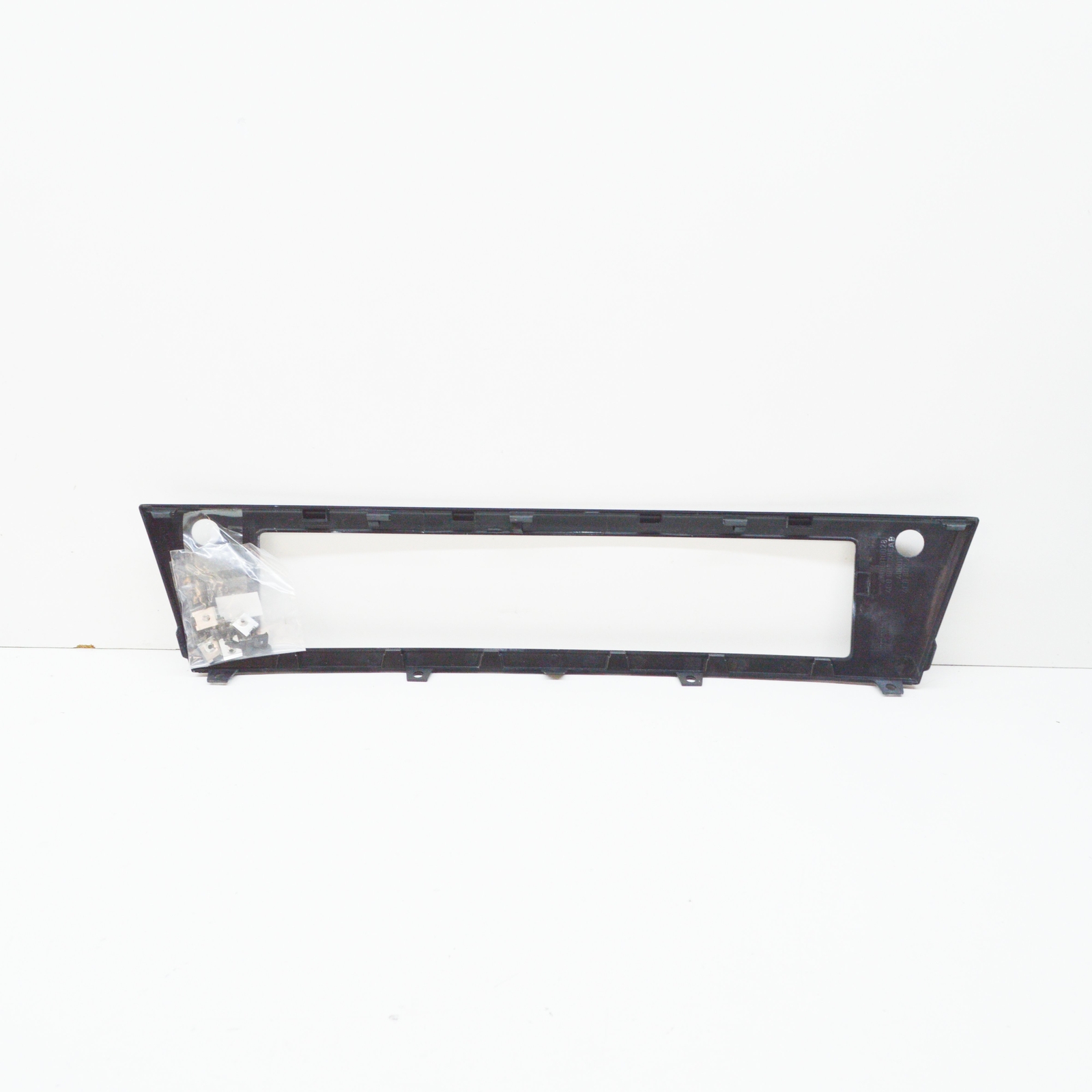 AUDI A8 D3 Front Licence Plate Holder 4E0807285ABT94 NEW GENUINE | eBay ...