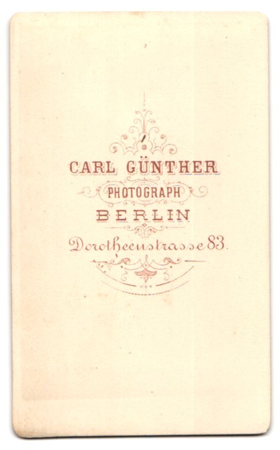 Fotografie Carl Günther, Berlin, Dorotheenstrasse 83, Ältere Dame mit ...