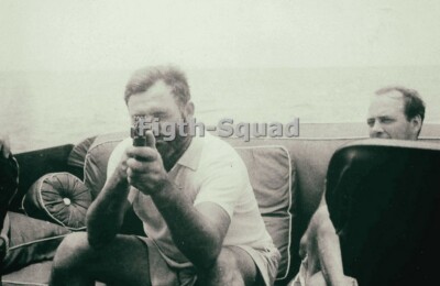 Picture Photo Ernest Hemingway photo print gun rifle vintage antique ...