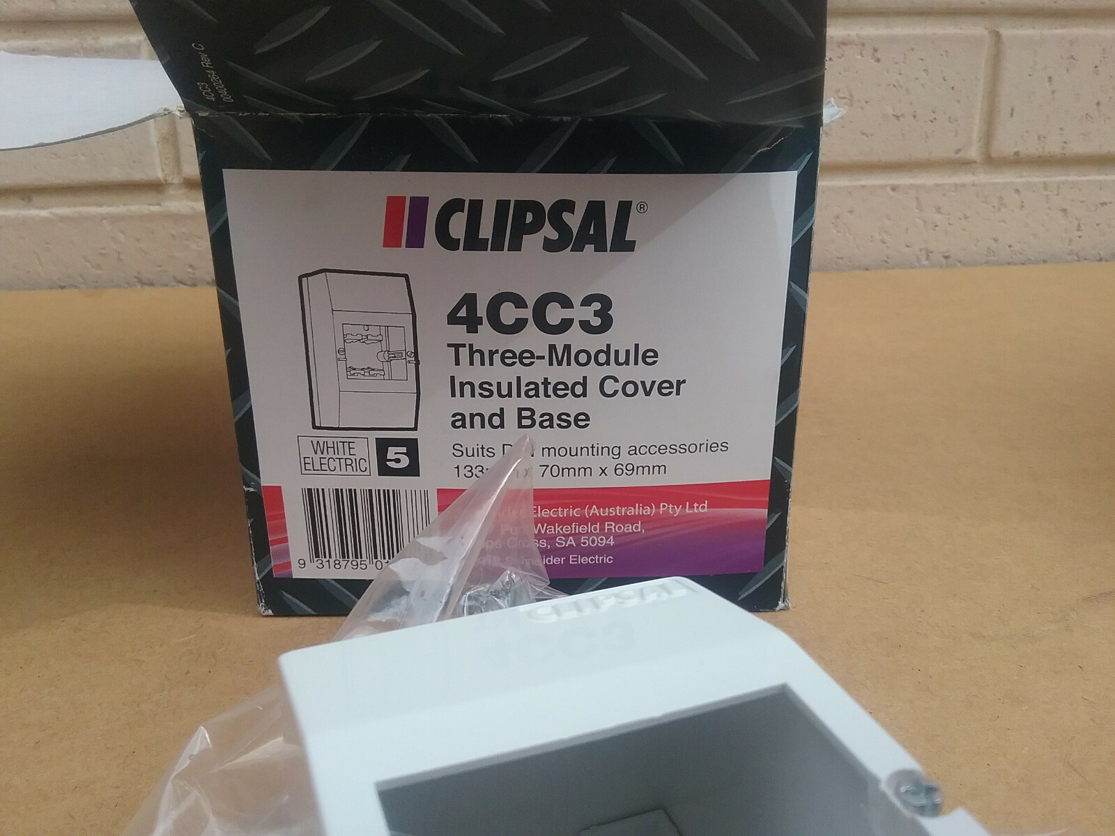 Clipsal 4CC3 Surface Mount Switchboard Enclosure 3 Module White IP20 (5 ...