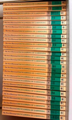 VTG GREYSTONE ILLUSTRATED ENCYCLOPEDIA OF GARDENING 26 BOOK SET~Frame ...