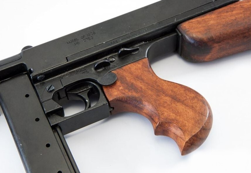 Denix 1928 Military Version Thompson Non-Firing Submachine Gun Replica ...
