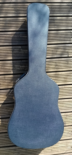 Acoustic guitar hard shell, green plush lined 345 carrying case by ...