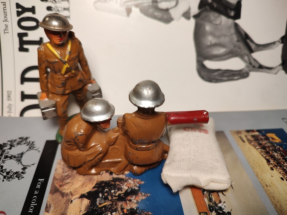Manoil,Barclay Machine Gunner & Ammo Toy Soldiers | eBay