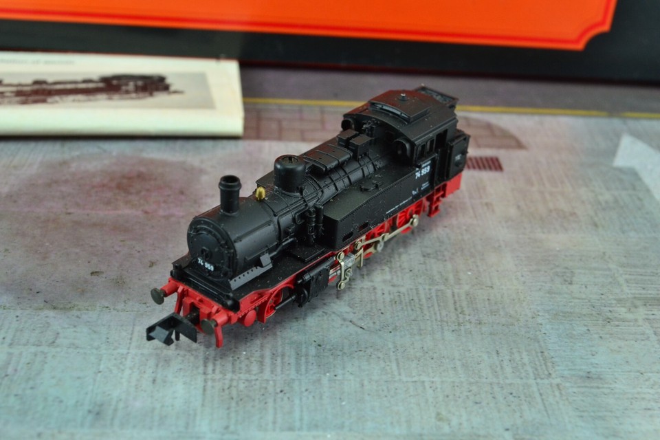 Arnold 0150 BERLINER STADTBAHN Steam Locomotive Passenger Train Set N ...