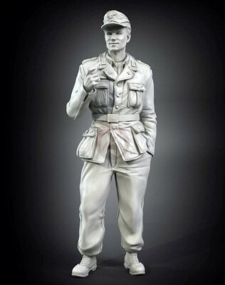 Panzer Art 1/35 German DAK Afrika Korps Tanker WWII Standing with Pipe ...