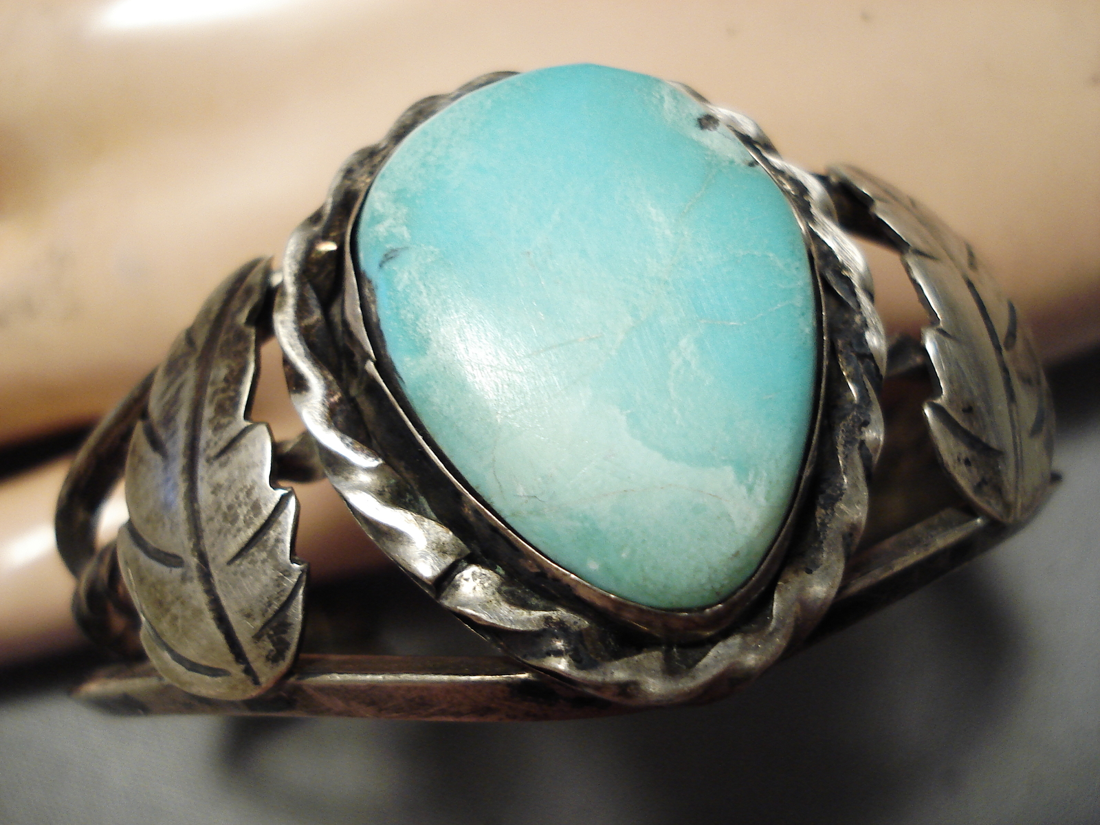 IMPORTANT VINTAGE NAVAJO APACHE TURQUOISE STERLING SI… - Gem