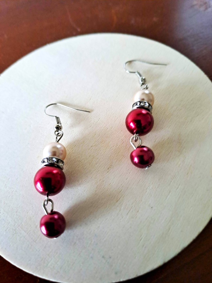 LOVELY MAROON, & WHITE PEARLS, WITH CRYSTAL RONDELLE BEADS - DANGLE ...