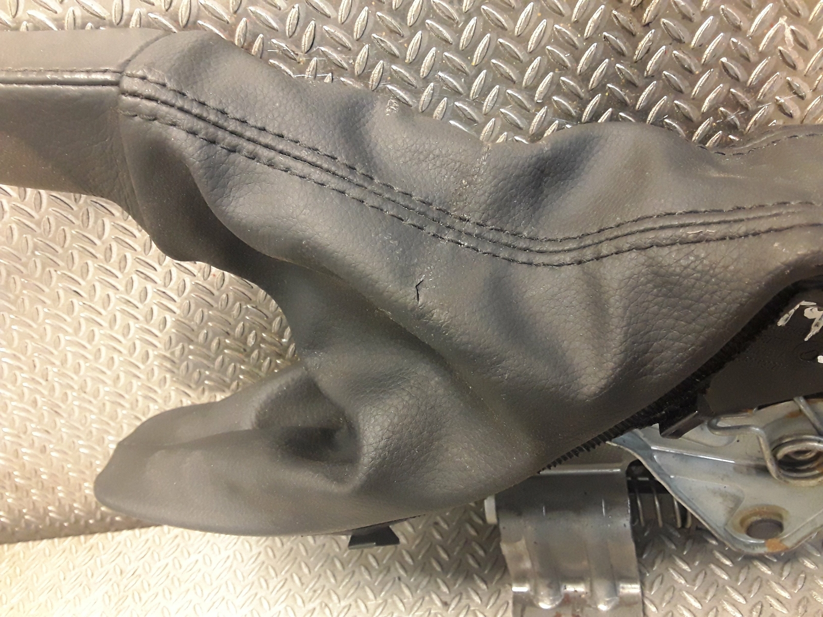 BMW E90 Handbrake Handle Lever 1 3 SERIES E87 E81 E90 E91 E92 OEM ...