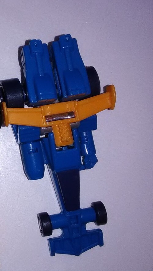 Transformers Armada Blur Deluxe Figure's Incinerator Mini Con Figure ...