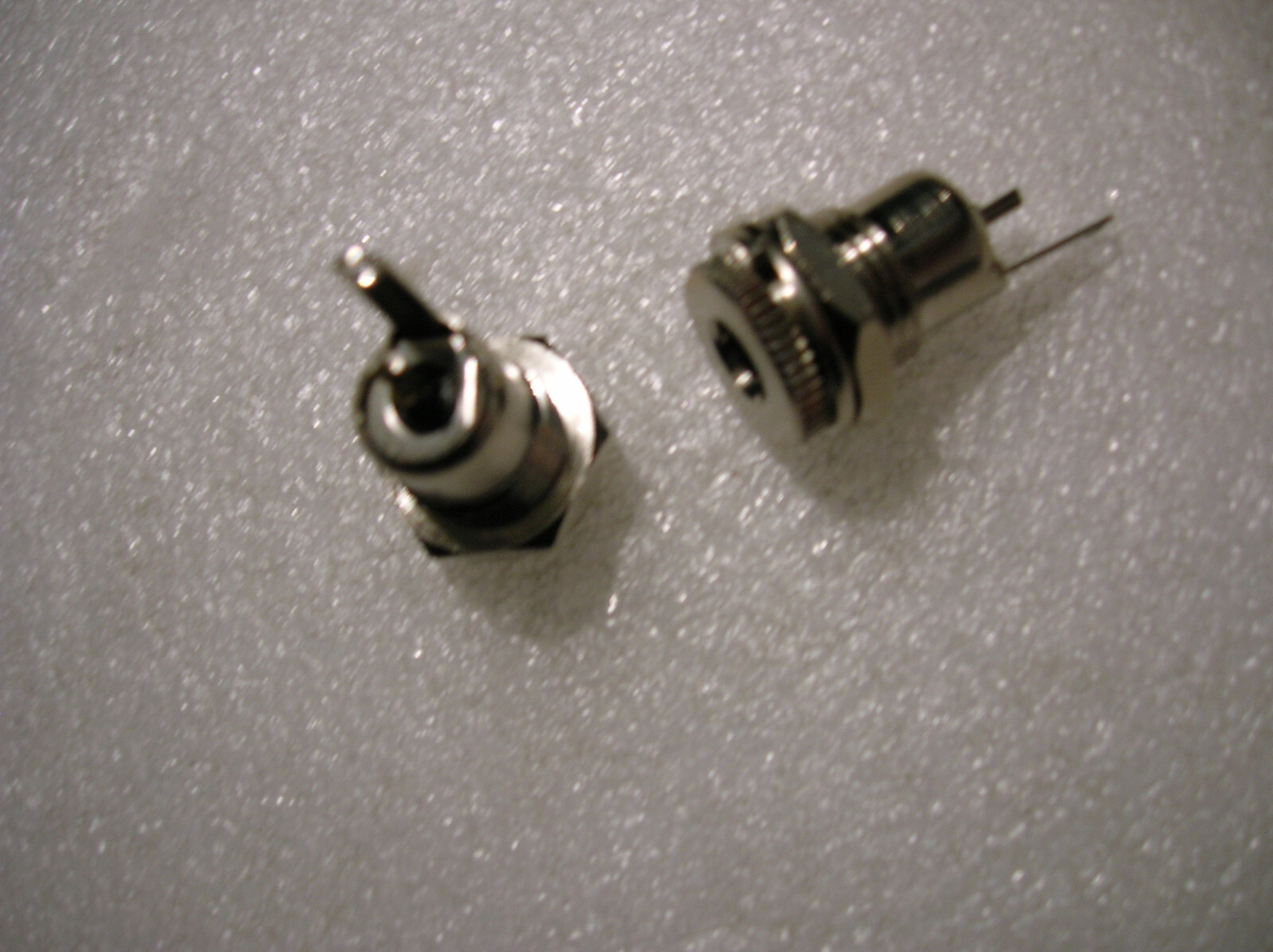 Panel Mount 2 Pin 2.1mm DC Power Connectors Lot of 2 Mouser | eBay