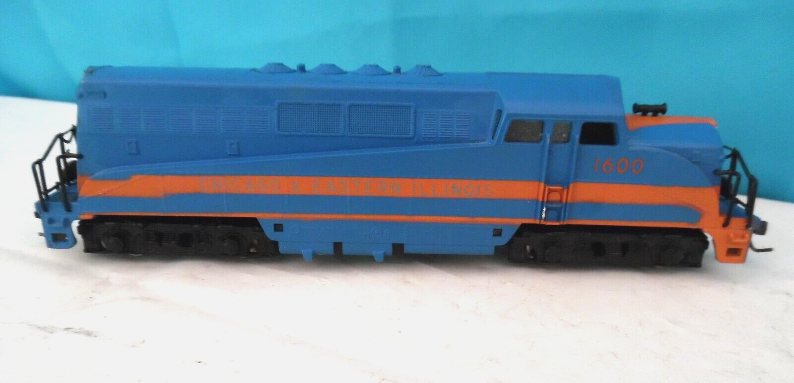 AHM BL-2 CHICAGO & EASTERN ILLINOIS Powered Locomotive #1600, Vintage ...