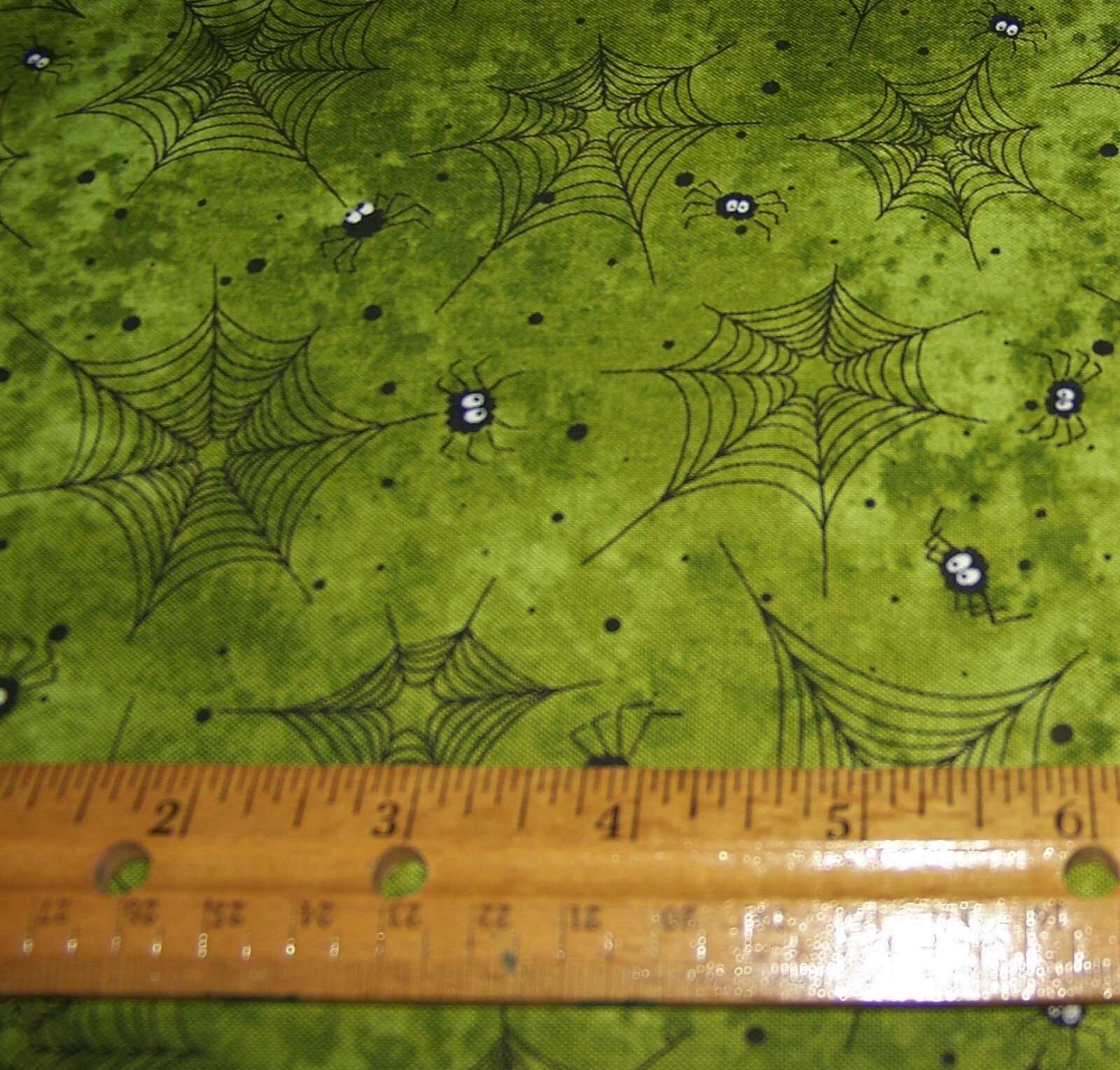 1 yard of Windham BLACK SPIDERS & WEBS on GREEN 100% Cotton Fabric ...
