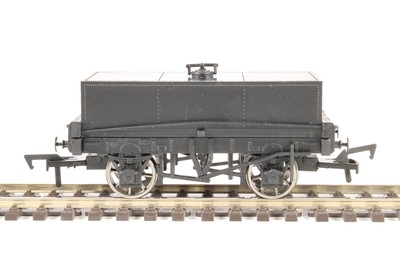 Dapol A022 Rectangular Tank Wagon - Unpainted OO Gauge | eBay UK