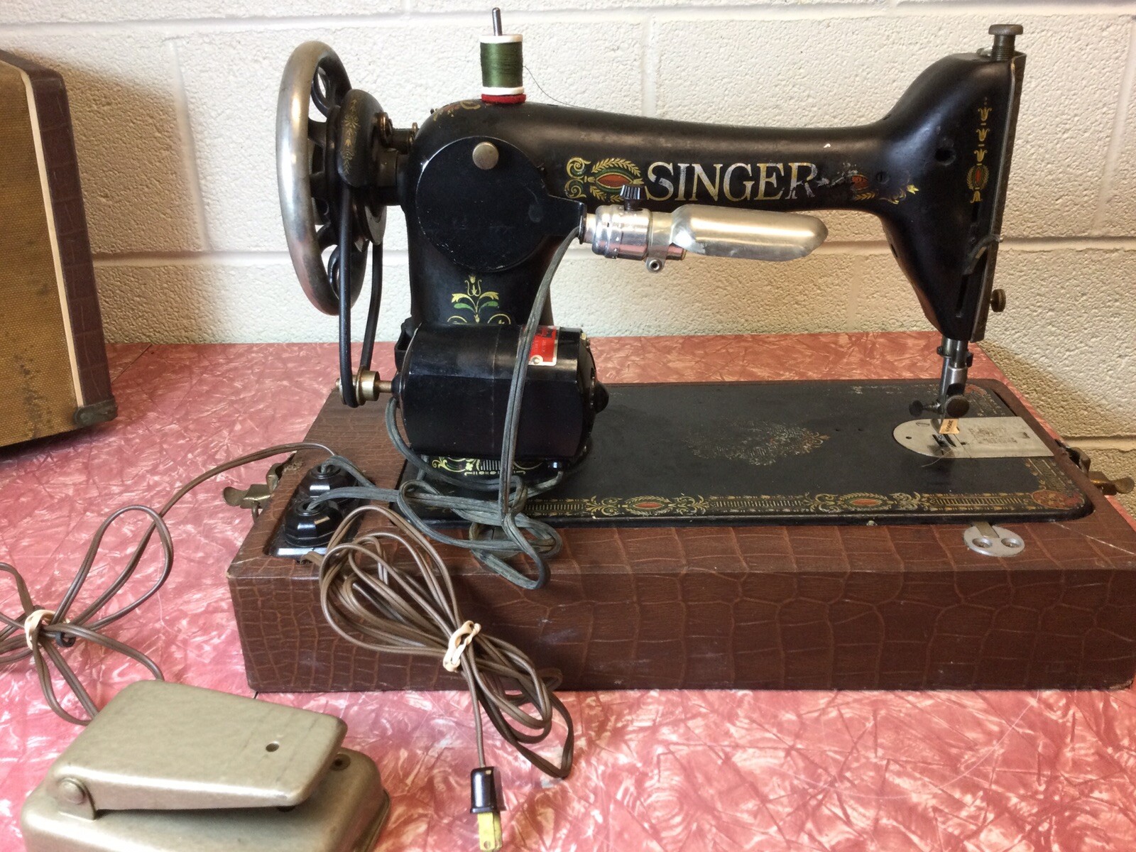 June 1918 Singer Sewing Machine Model 66 Red Eye With Electric Motor ...