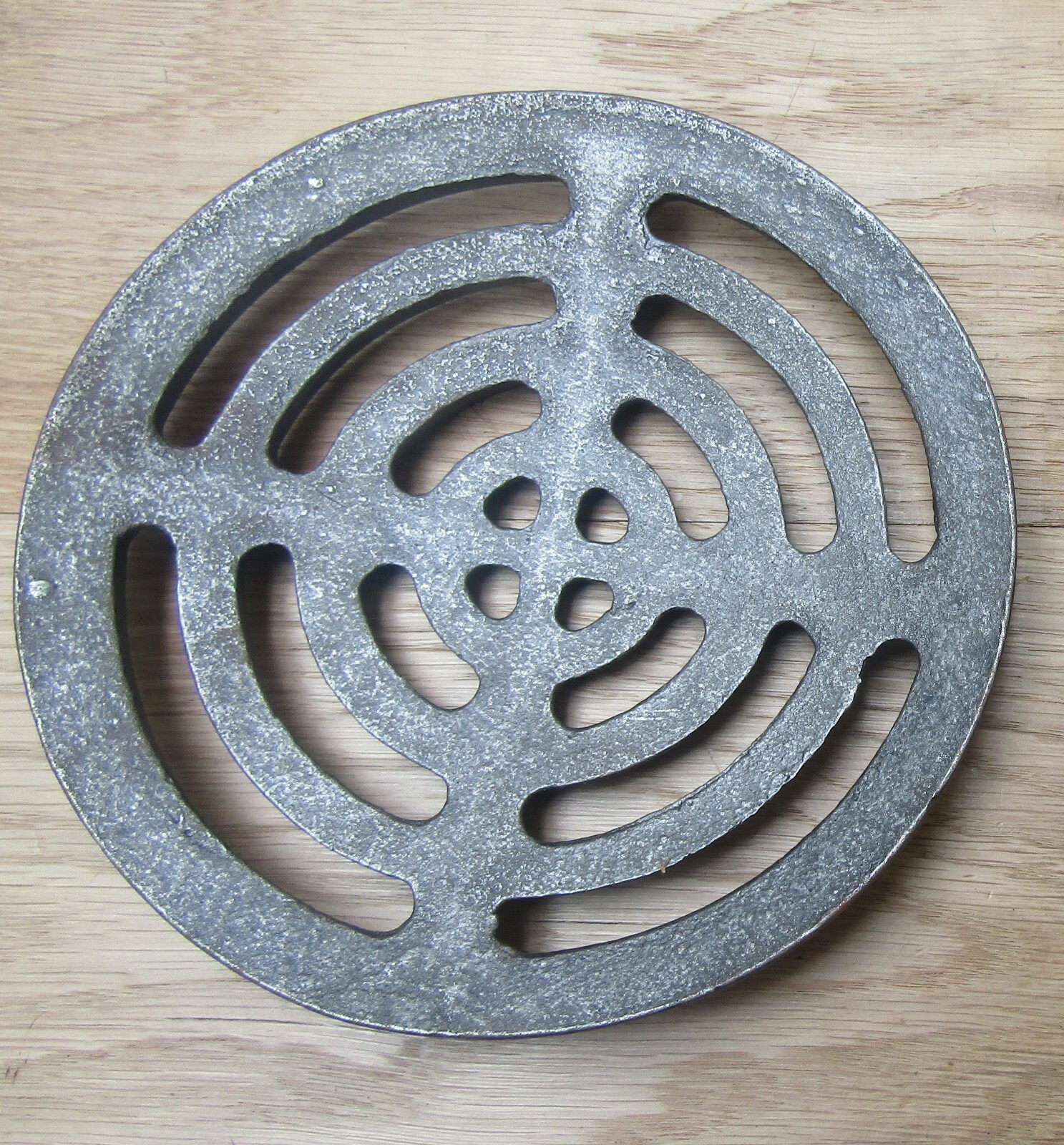 Retro vintage Cast Gully Grid Grate Drain Cover Drainage guard Gutter ...