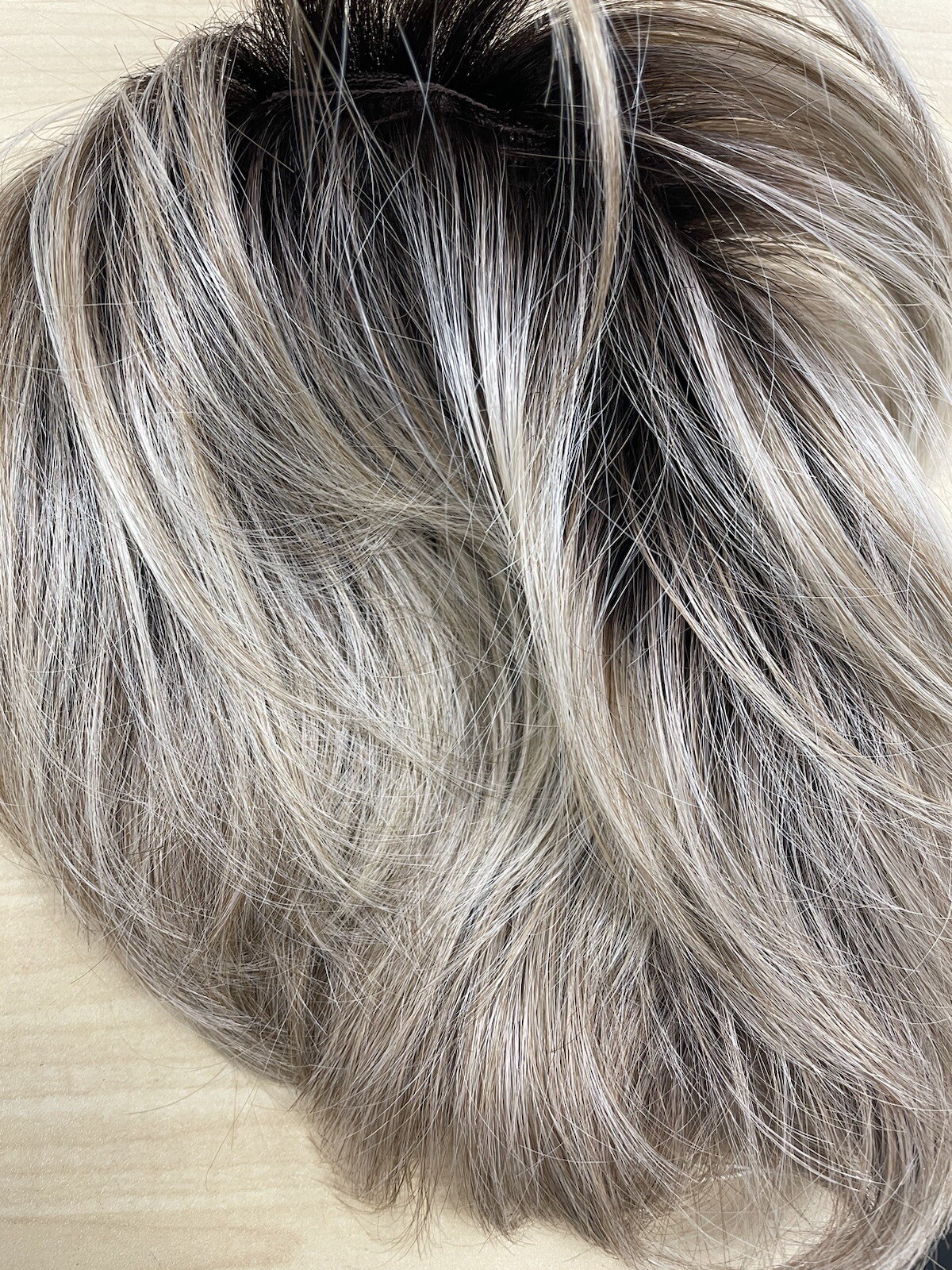 Toni Brattin Light Blonde Regular Classic Bob Wig - NEW WITH TAGS (BOX ...