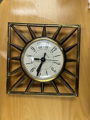 Starburst || United Clock Corp || MCM Wall Clock #81 Gold Tone Metal ...