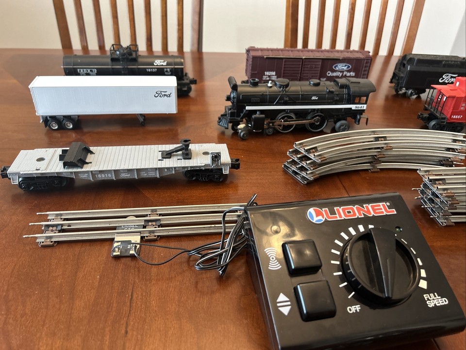 Lionel Ford Limited Edition Powered Locomotive Train Set 027 Gauge ...
