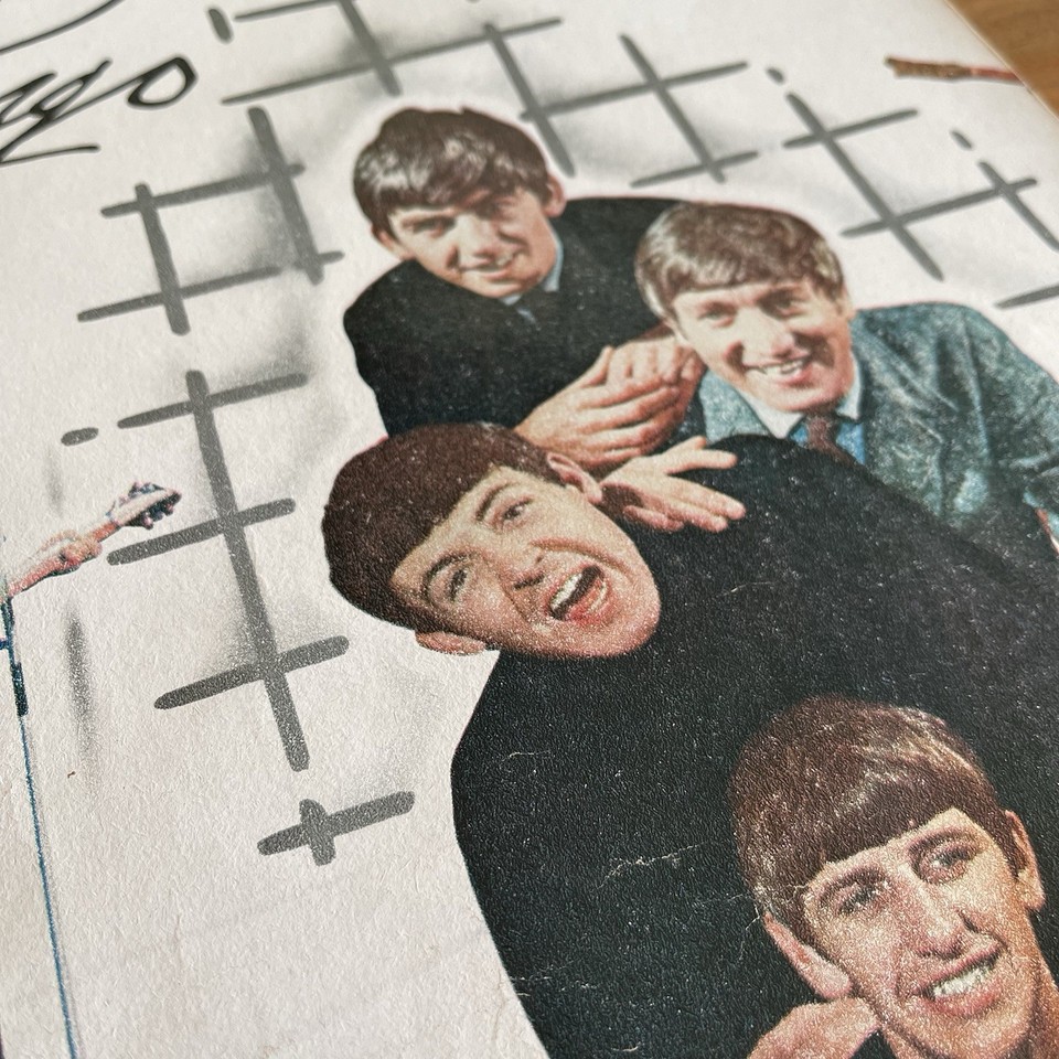 The Beatles Wallpaper Original 1964 Crown UK - 27.5 Feet Of Paper | eBay