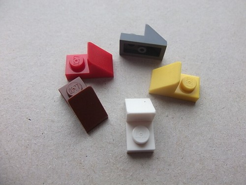 Lego 92946- Slope 45° 1x2 with plate 15672 (x1) | eBay