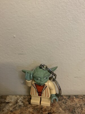 LEGO Star Wars Yoda LED Light KeyChain 2012 Key Light Flashlight Chain ...