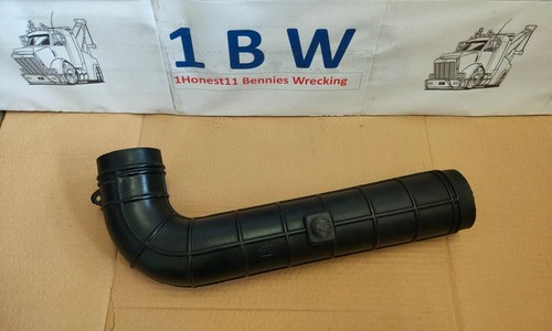 HOLDEN VN VQ VP VR COMMODORE Elbow Air Intake Pipe V6 BUICK Berlina ...