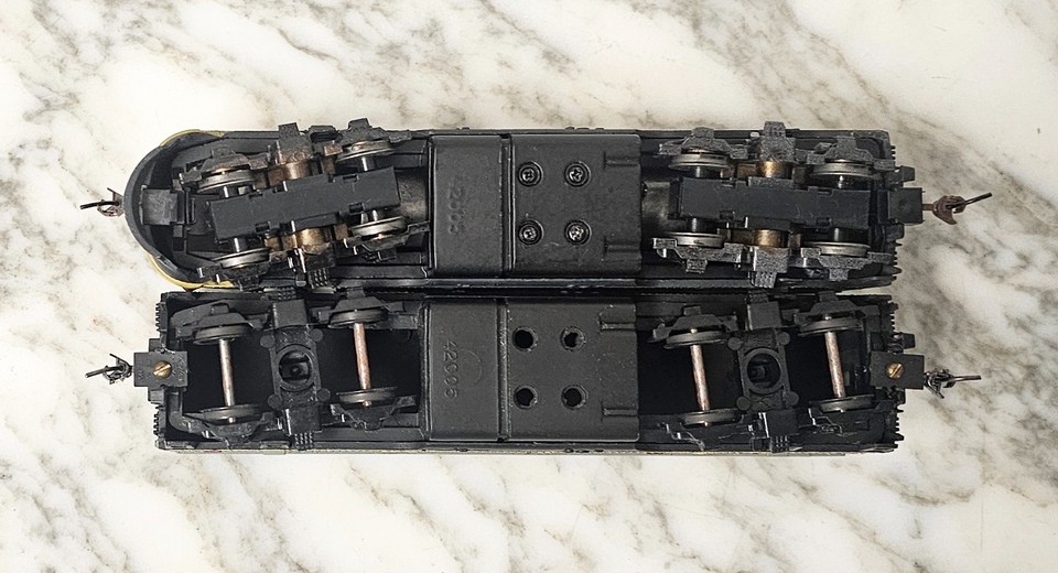 Athearn HO Erie Lackawanna Powered F7A & Dummy F7B Diesel Locomotive ...