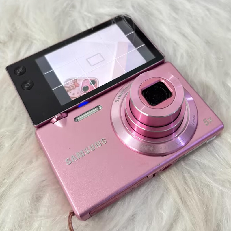 Samsung MV800 Flip-out Selfie 5x Zoom 16 Megapixels Touch Vlog Camera ...