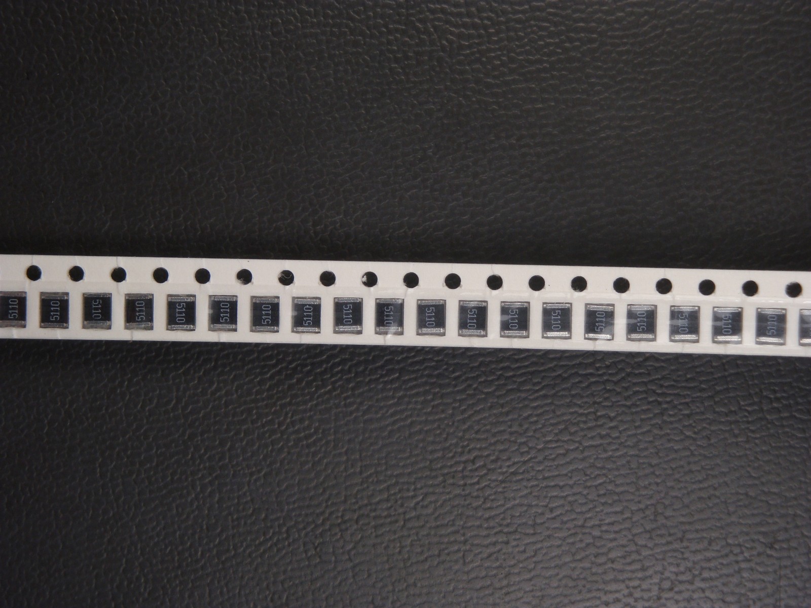 Lot of 25 CRCW1210511RFKTA Vishay Chip Resistor 511 Ohm 500mW 1/2W 1% ...