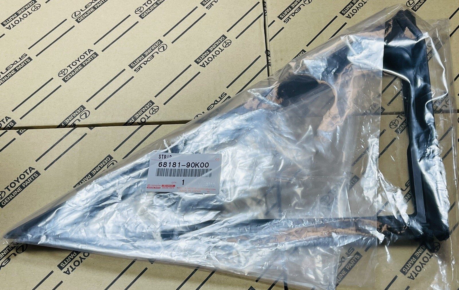 Toyota Genuine OEM WEATHERSTRIP, FRONT DOOR VENT WINDOW, RH ☆ 68181 ...