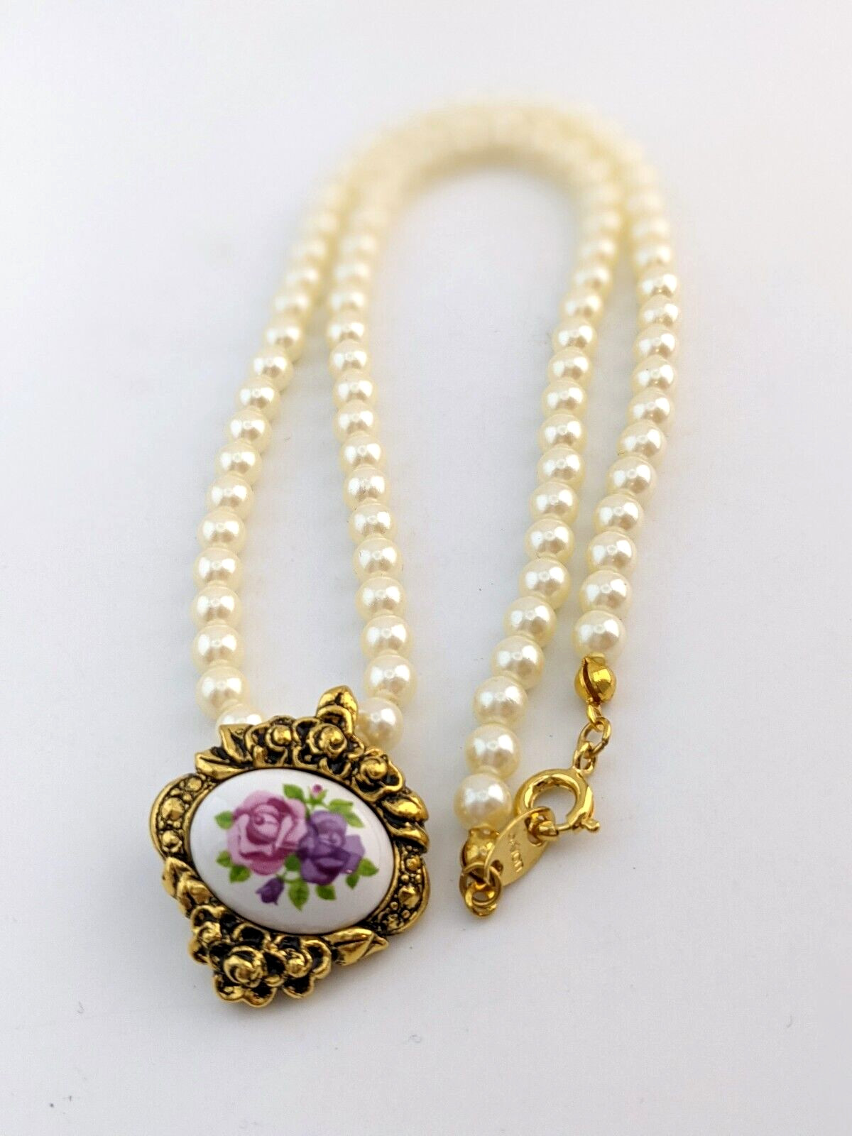 STUNNING Vintage AVON Roses Purple Pink Beaded Fabul… - Gem