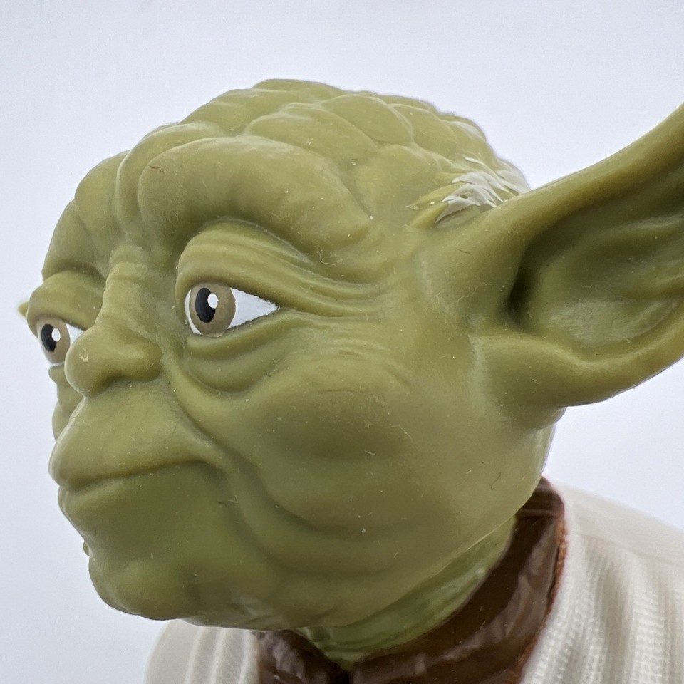 STAR WARS YODA 7" Hasbro Plastic Figure Moving Arms and Legs Accessory ...