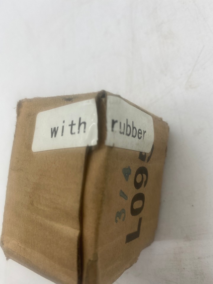 Lovejoy L095 3/4” Jaw Coupling w/ Keyway, Rubber *Lot of (5)* (Open Box ...