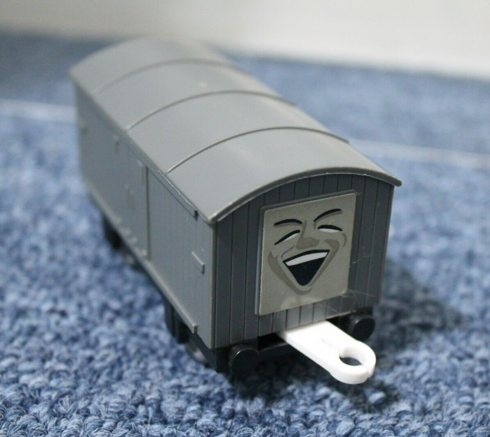 Thomas & Friends TOMY/ Trackmaster 1996 COVERED TROUBLESOME TRUCK VAN ...