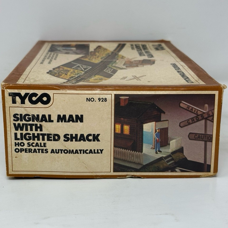Tyco HO Signal Man with Lighted Shack No. 928 | Operating Crossing ...