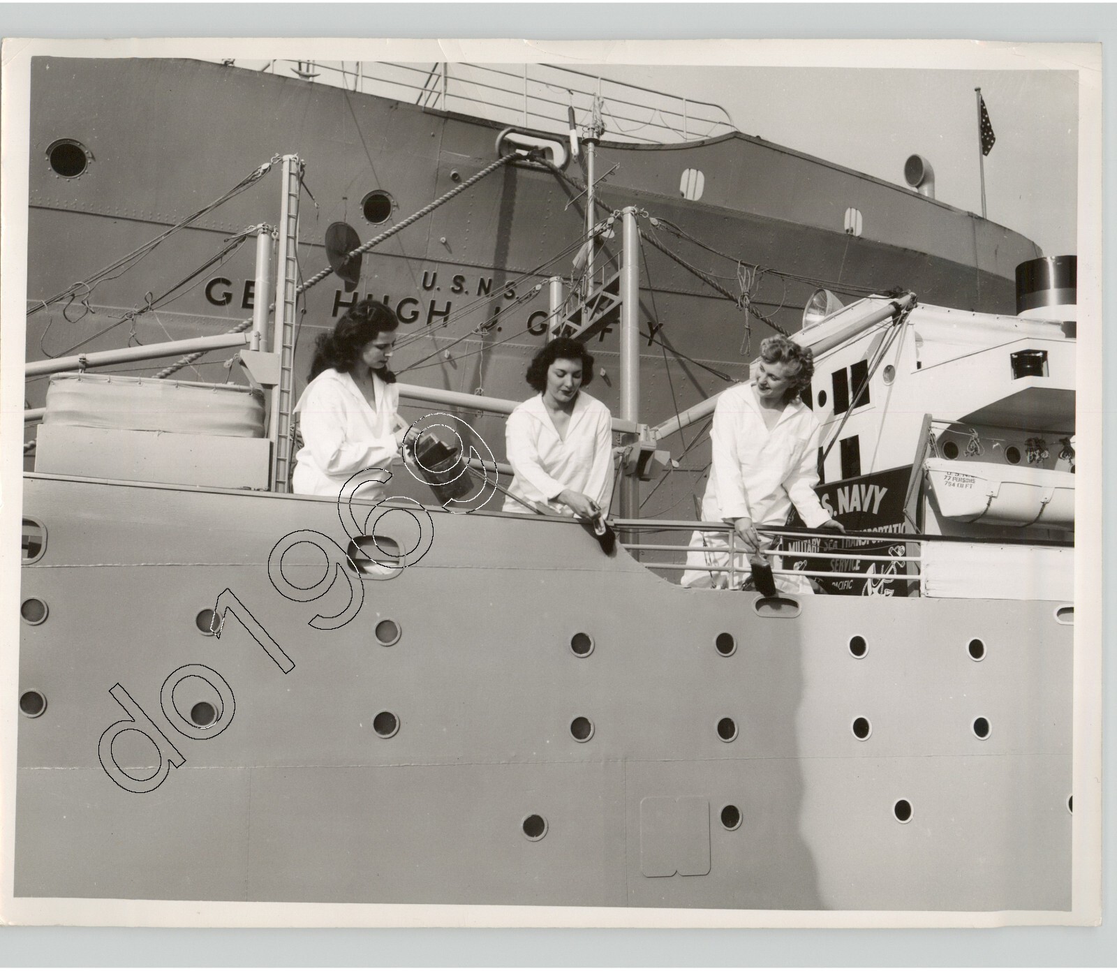 Women in US NAVY Uniform GENERAL HUGH GAFFEY Ship & Scale Model 1950 ...
