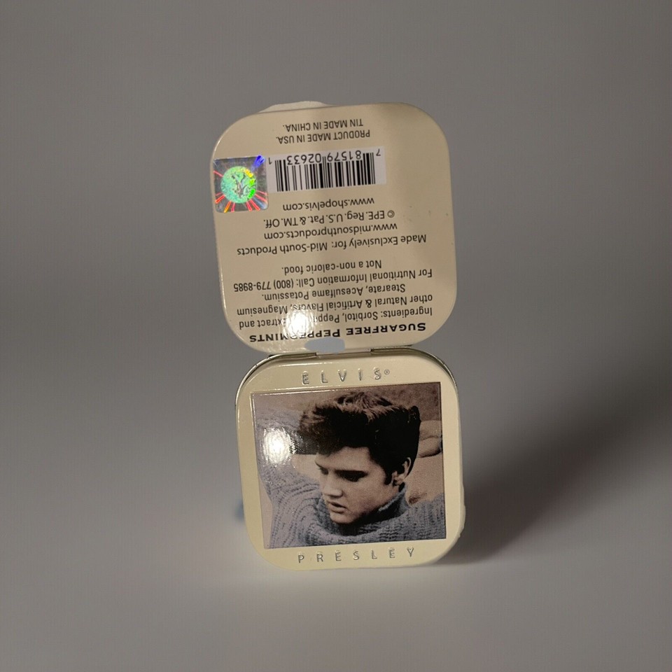 RARE LOT OF 18 VINTAGE ELVIS ITEMS CHECKBOOK CASE, MUSIC BOX, PINS ...